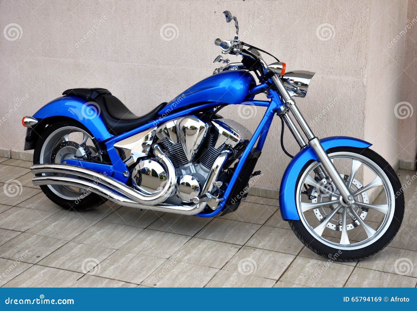Motorfiets redactionele stock afbeelding. Image of blauw - 65794169