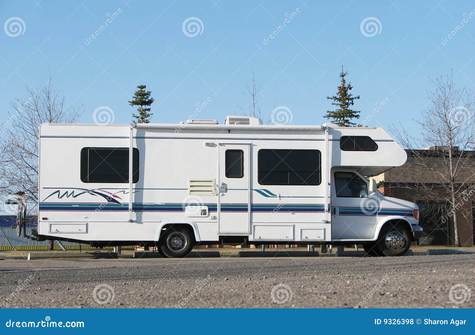 Motorhome Sideview stock photo. Image of recreational - 9326398