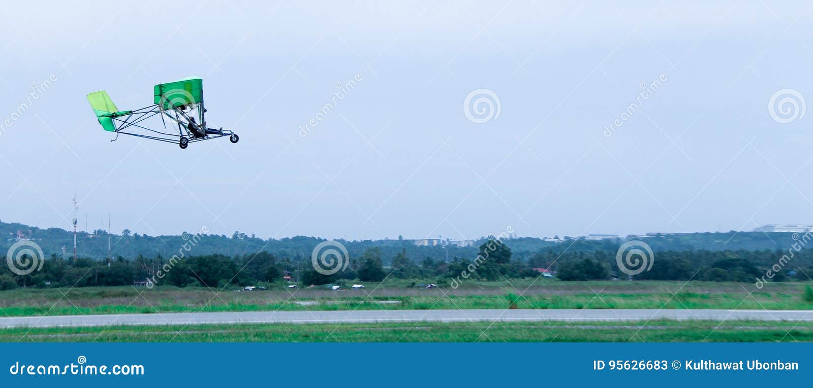 The Motorized Hang Glider Fly in Sky Stock Image - Image of adventure ...