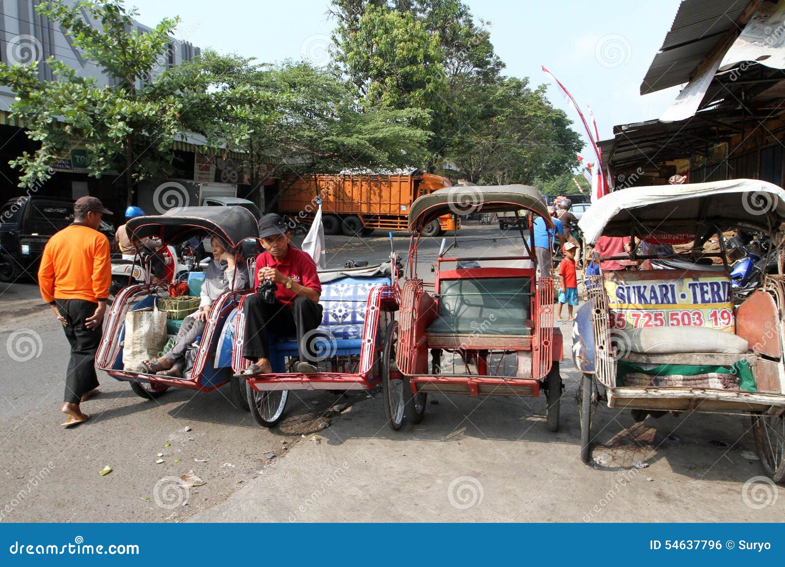 Motorized ricksaw editorial photo. Image of rickshaw - 54637796