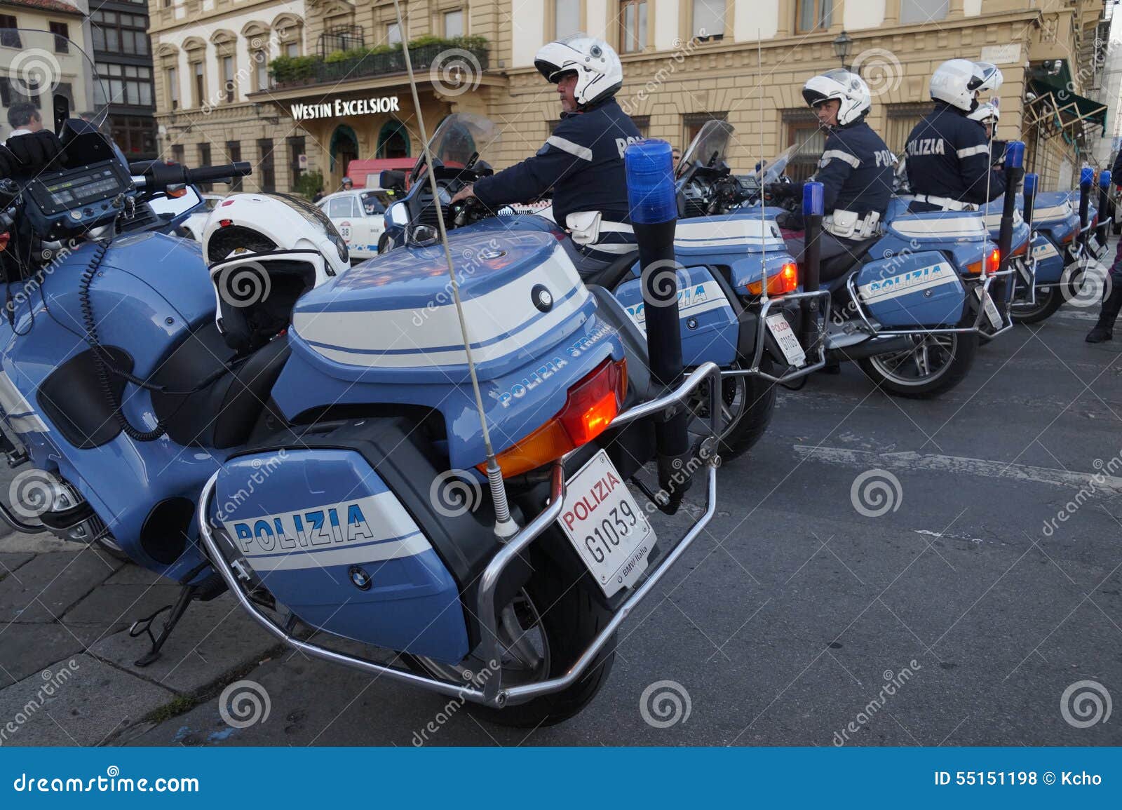 Motorrad-Polizei redaktionelles stockfoto. Bild von zugelassen - 55151198