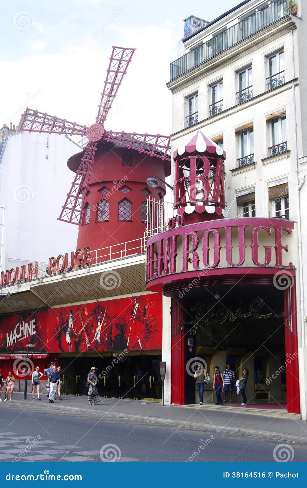 Moulin Rouge editorial photo. Image of company, goulue - 38164516