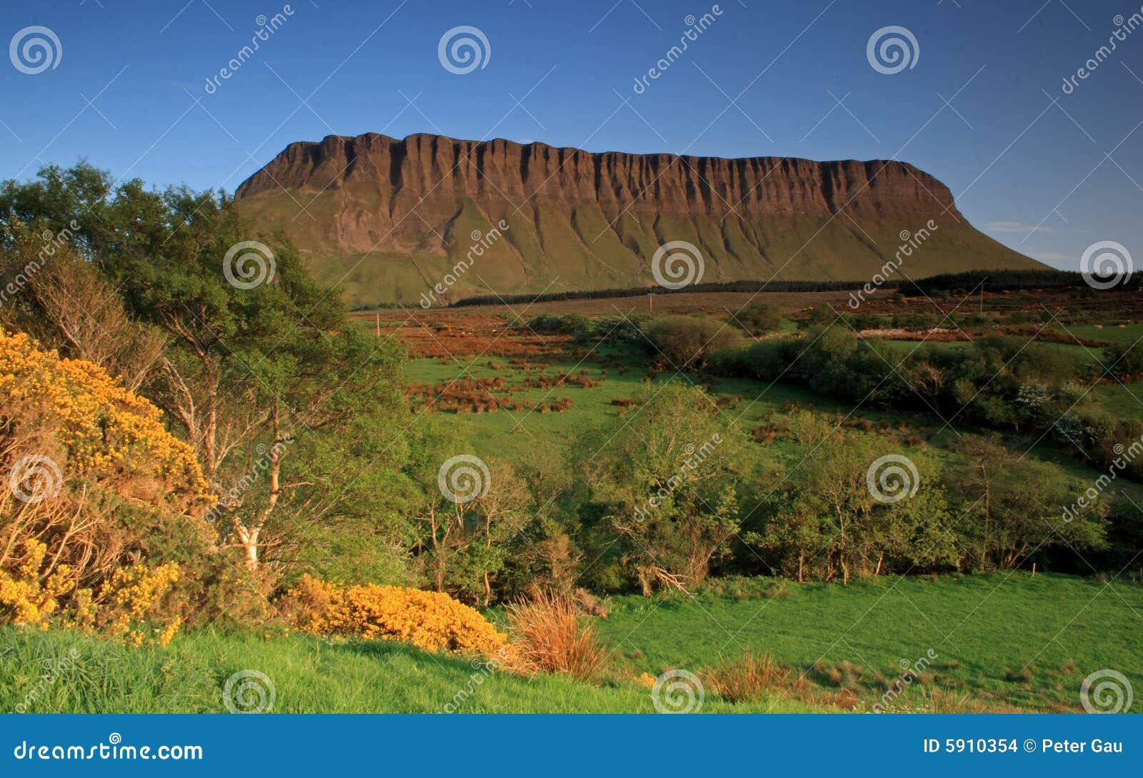 Mount benbulben stock photo. Image of view, ireland, landscape - 5910354