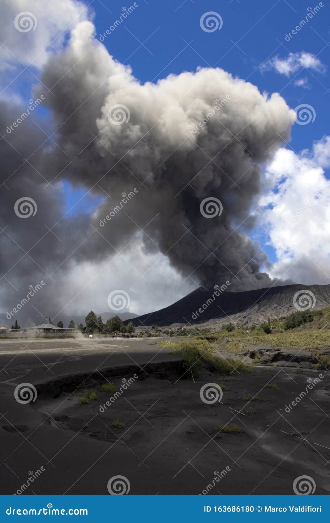 Mount Bromo Volcano Eruption Stock Photo - Image of exciting, climbing ...