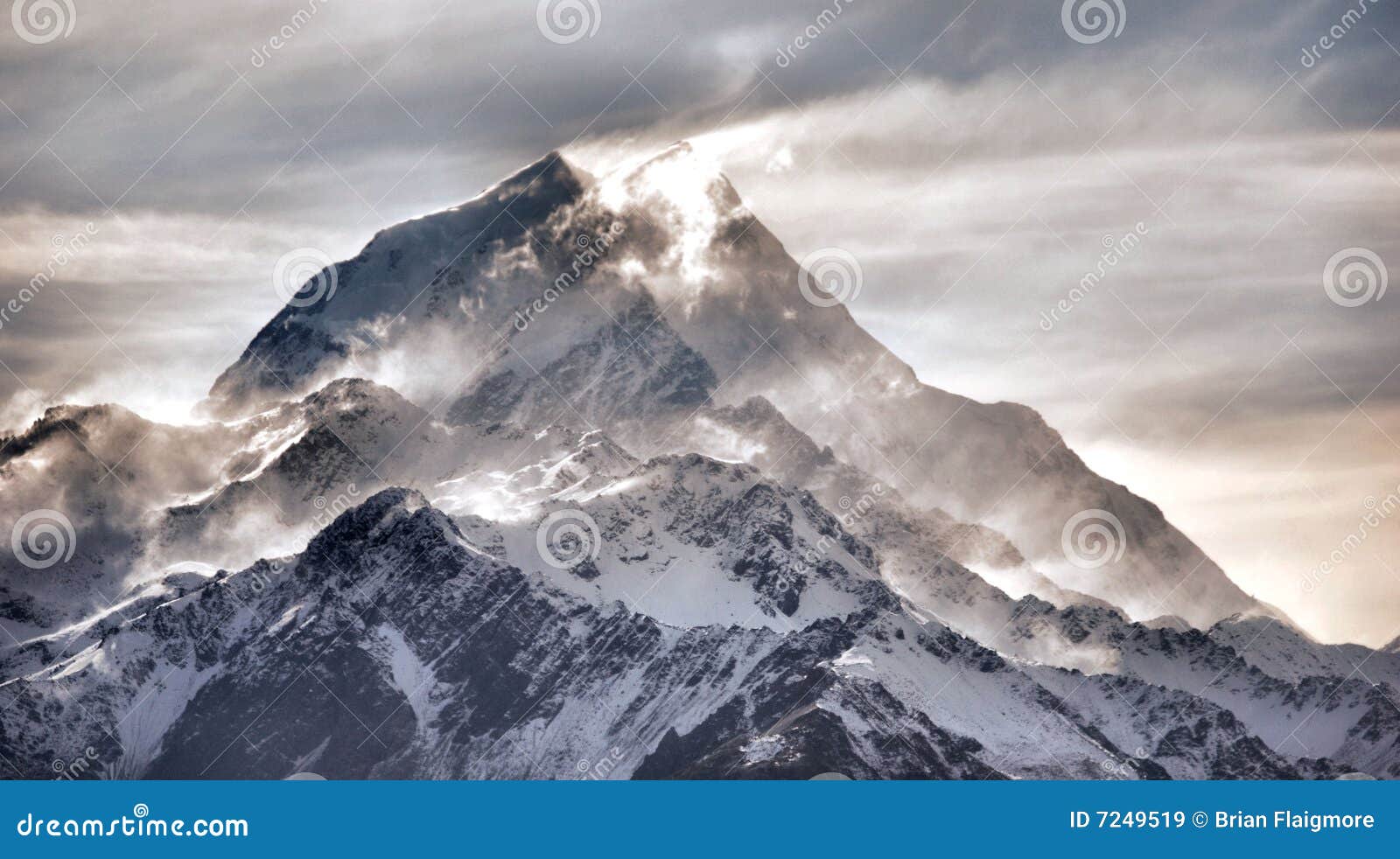 Mount cook stock image. Image of aotearoa, mountaineering - 7249519