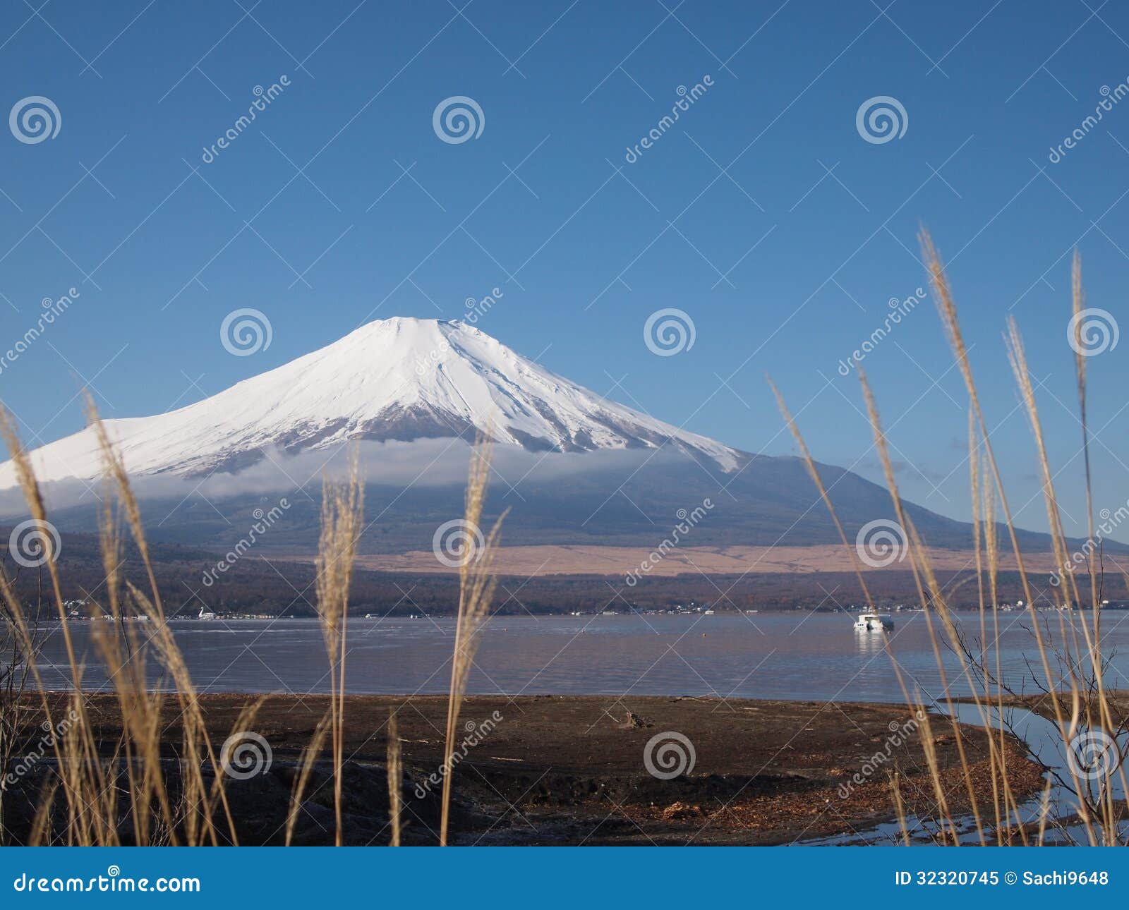 Mount Fuji and blue-sky stock image. Image of famousplace - 32320745