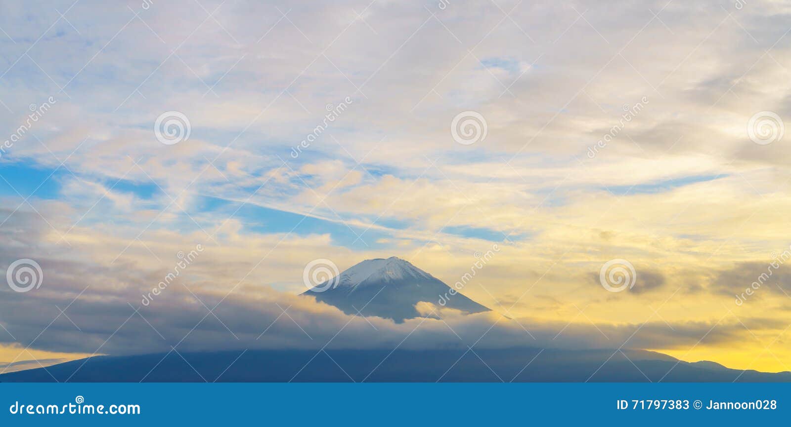 .Mount Fuji sunset, Japan stock image. Image of kyoto - 71797383
