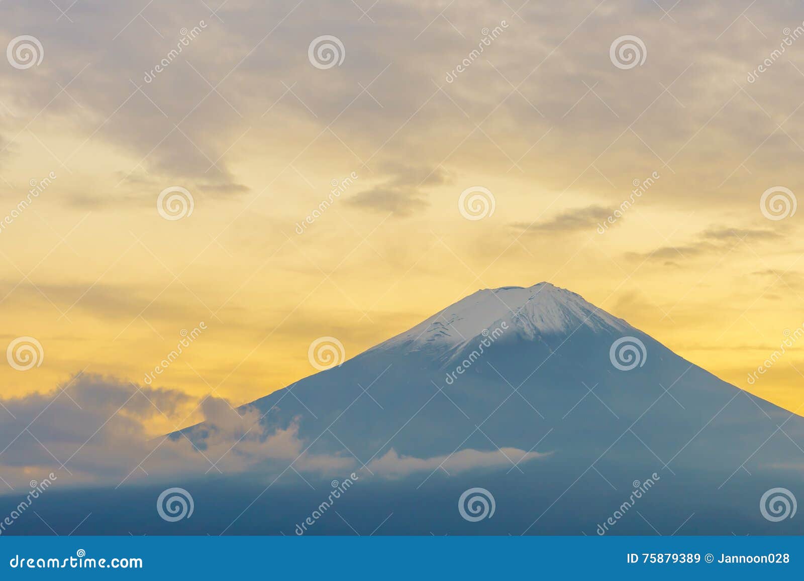 .Mount Fuji sunset, Japan stock image. Image of culture - 75879389