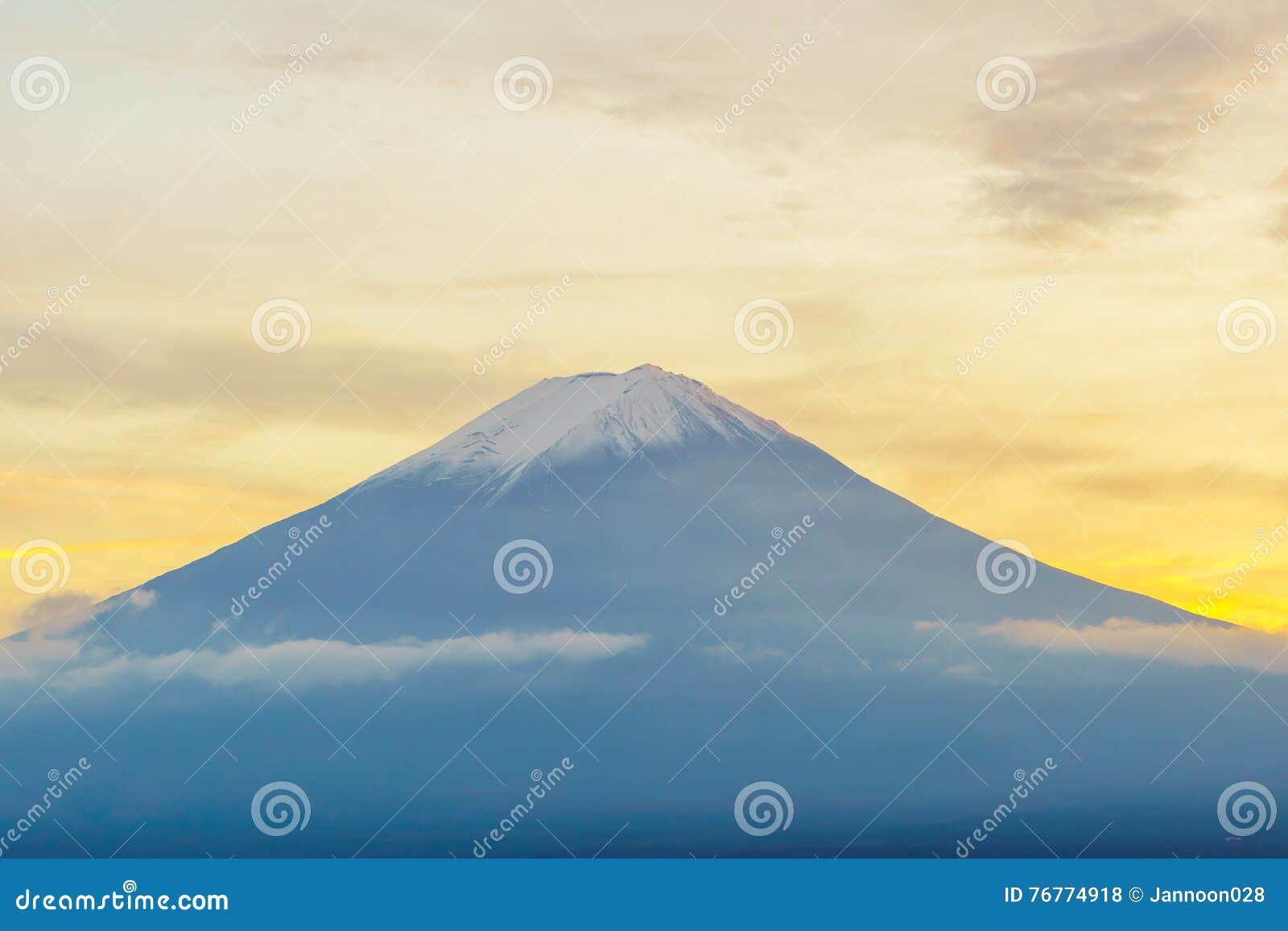 .Mount Fuji sunset, Japan stock photo. Image of blue - 76774918