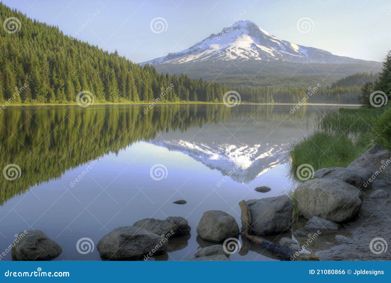 Mt Hood Reflection At Trillium Lake Stock Photography | CartoonDealer ...