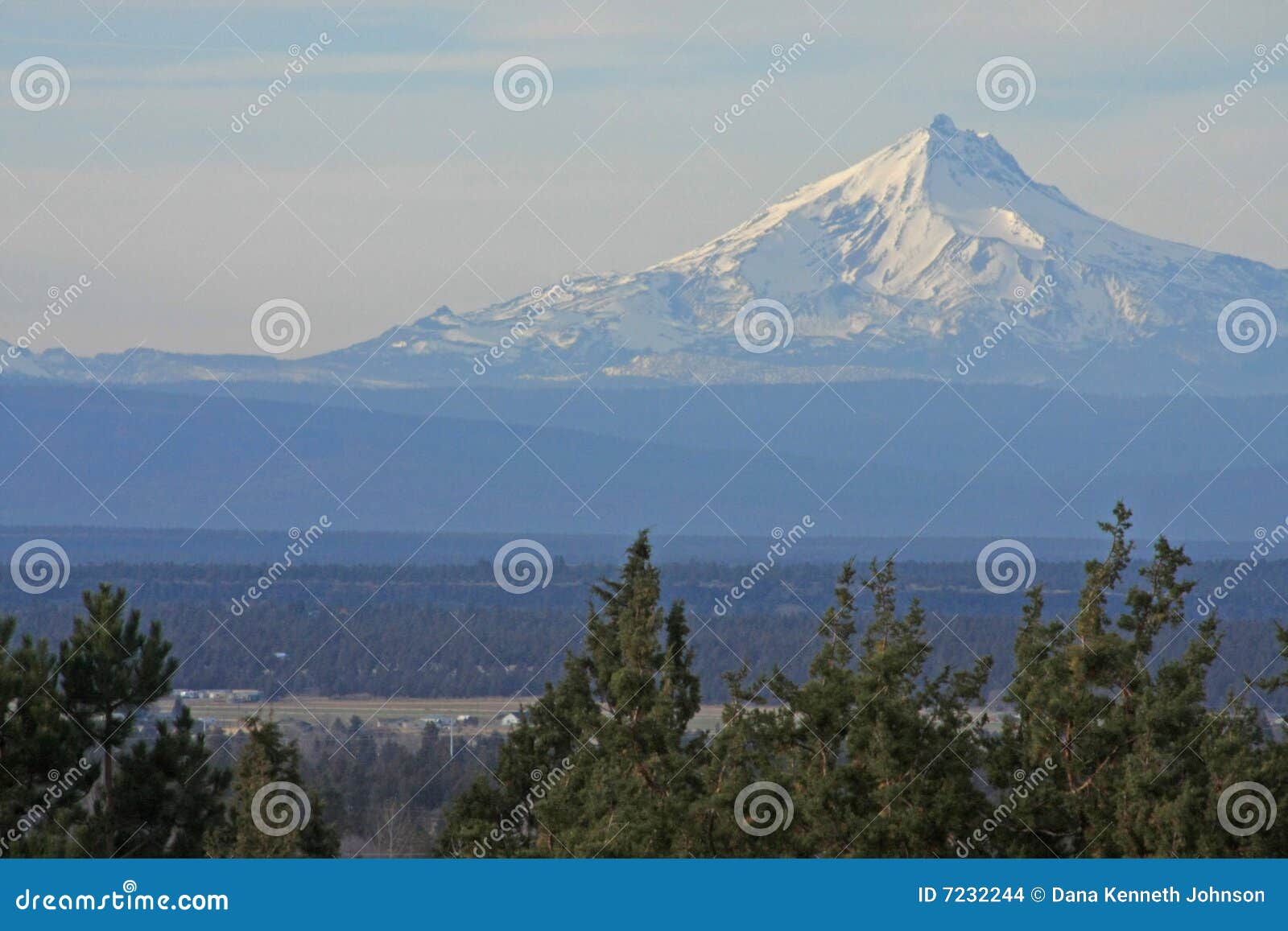 Mount Jefferson stock photo. Image of central, butte, scenic - 7232244