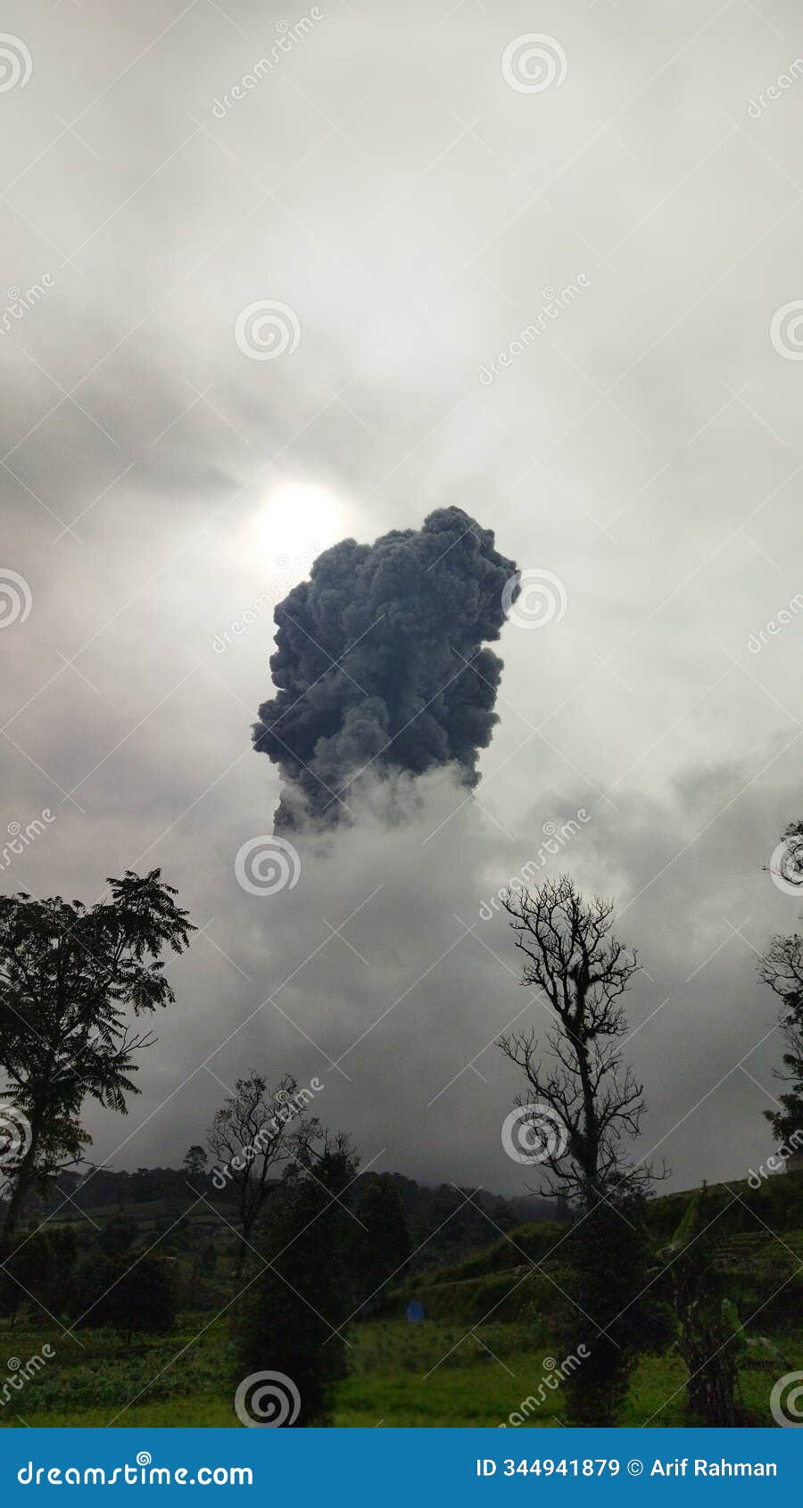Mount Marapi Eruption stock image. Image of branch, mount - 344941879