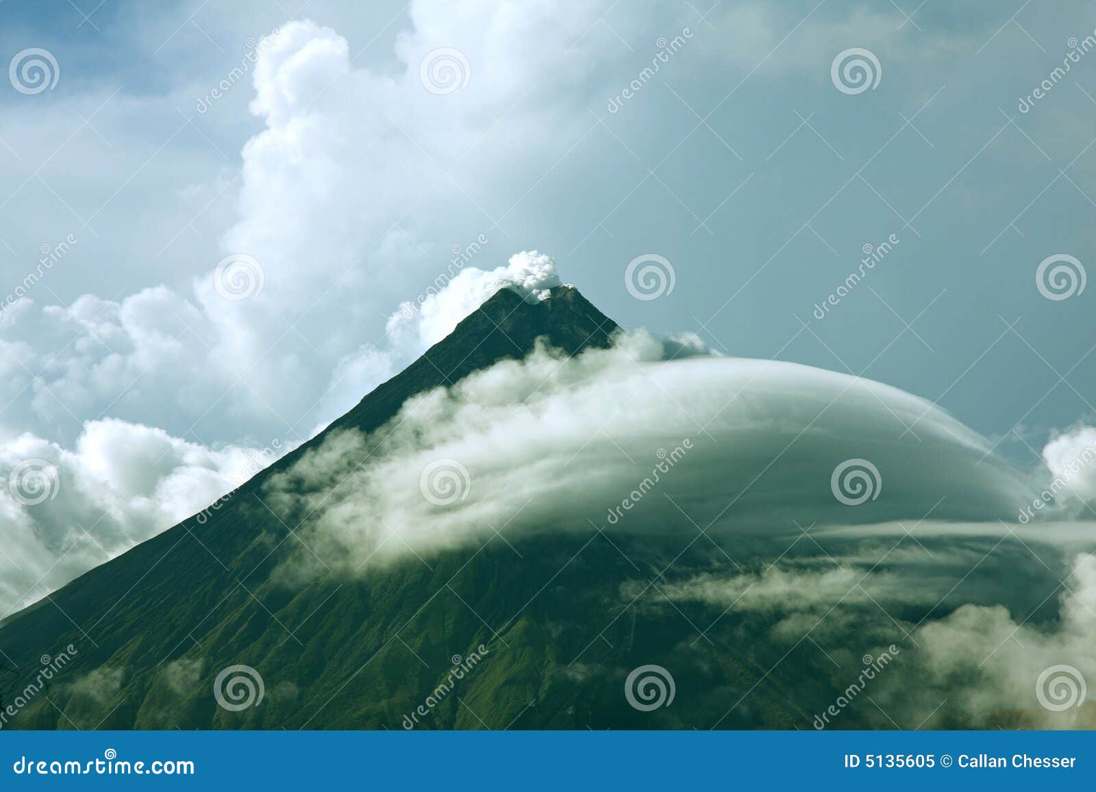 Mount Mayon (Volcano) stock image. Image of lava, japanese - 5135605