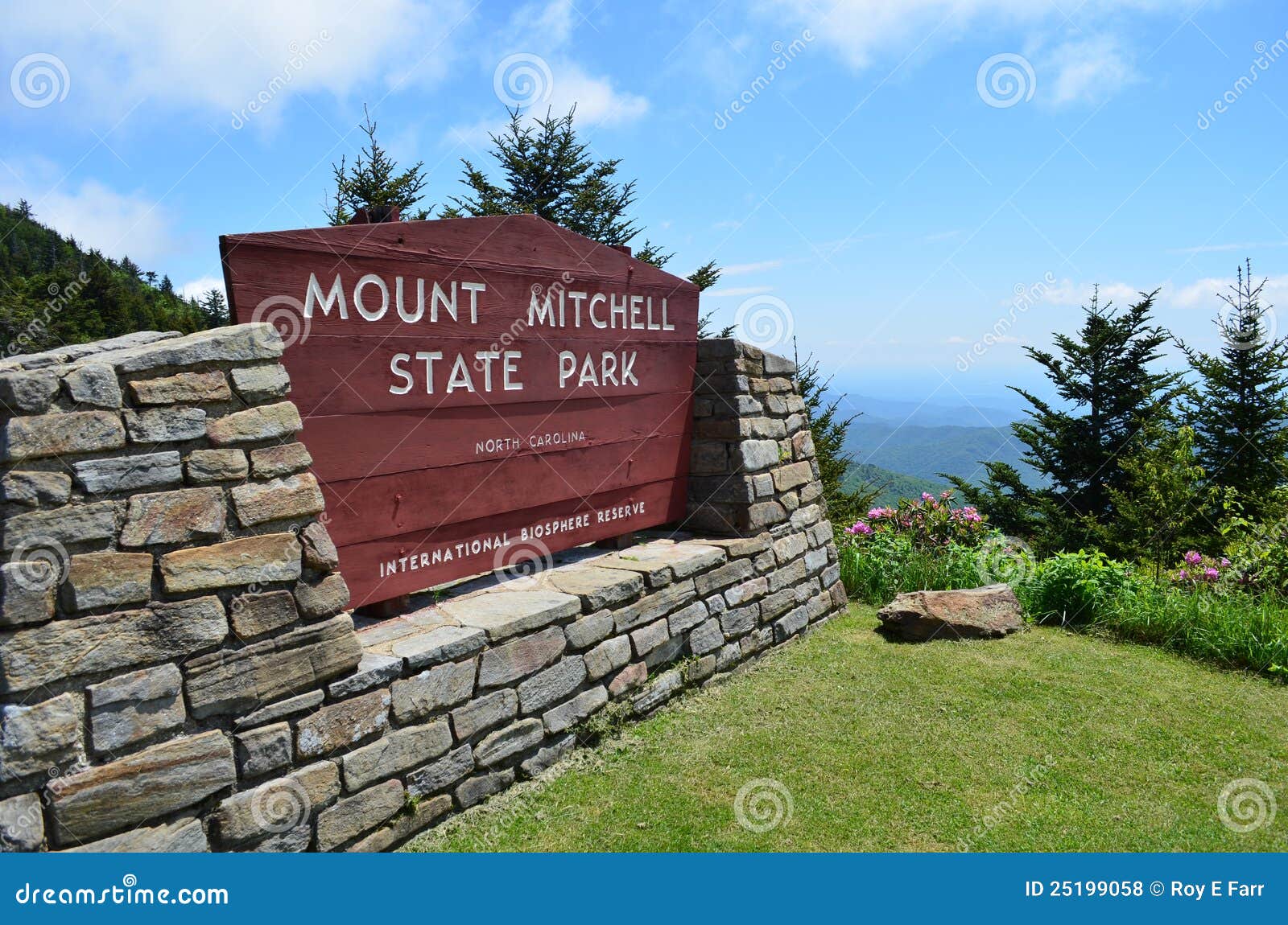 Mount Mitchell Sign Royalty-Free Stock Photo | CartoonDealer.com #324099