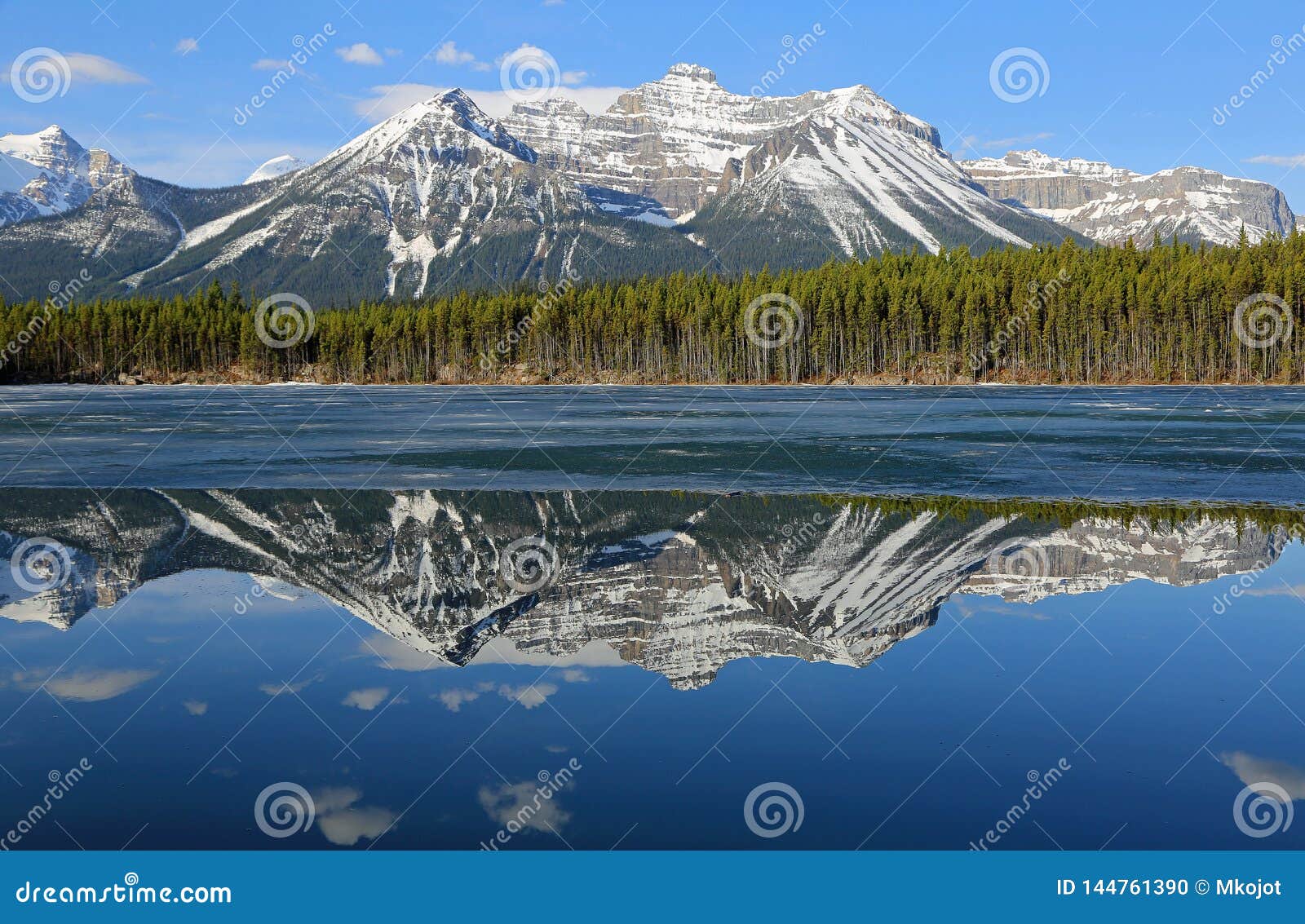 Mount Niblock stock photo. Image of mountains, famous - 144761390
