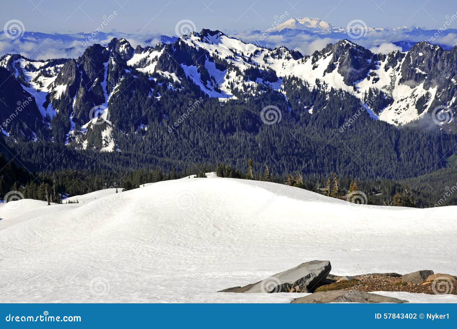 Mount Rainier and the North Cascade Mountains, Washington State Stock ...