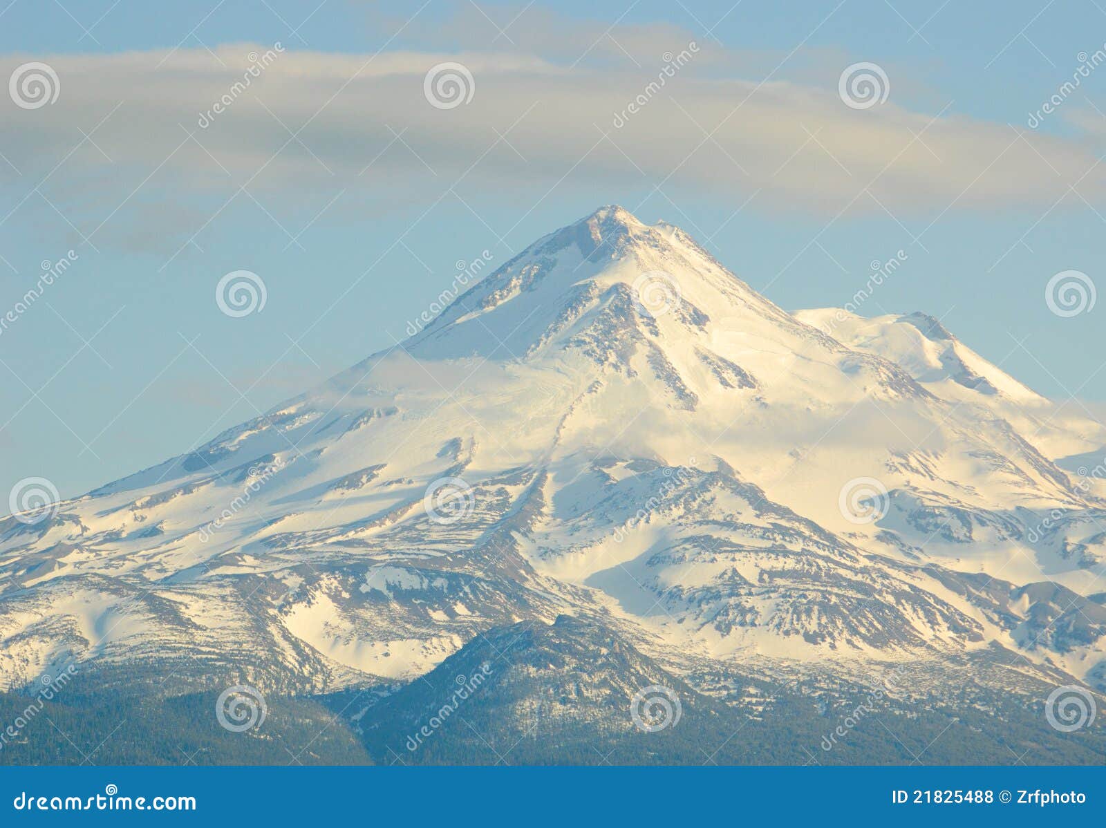 Mount Shasta stock photo. Image of shasta, volcanic, blue - 21825488