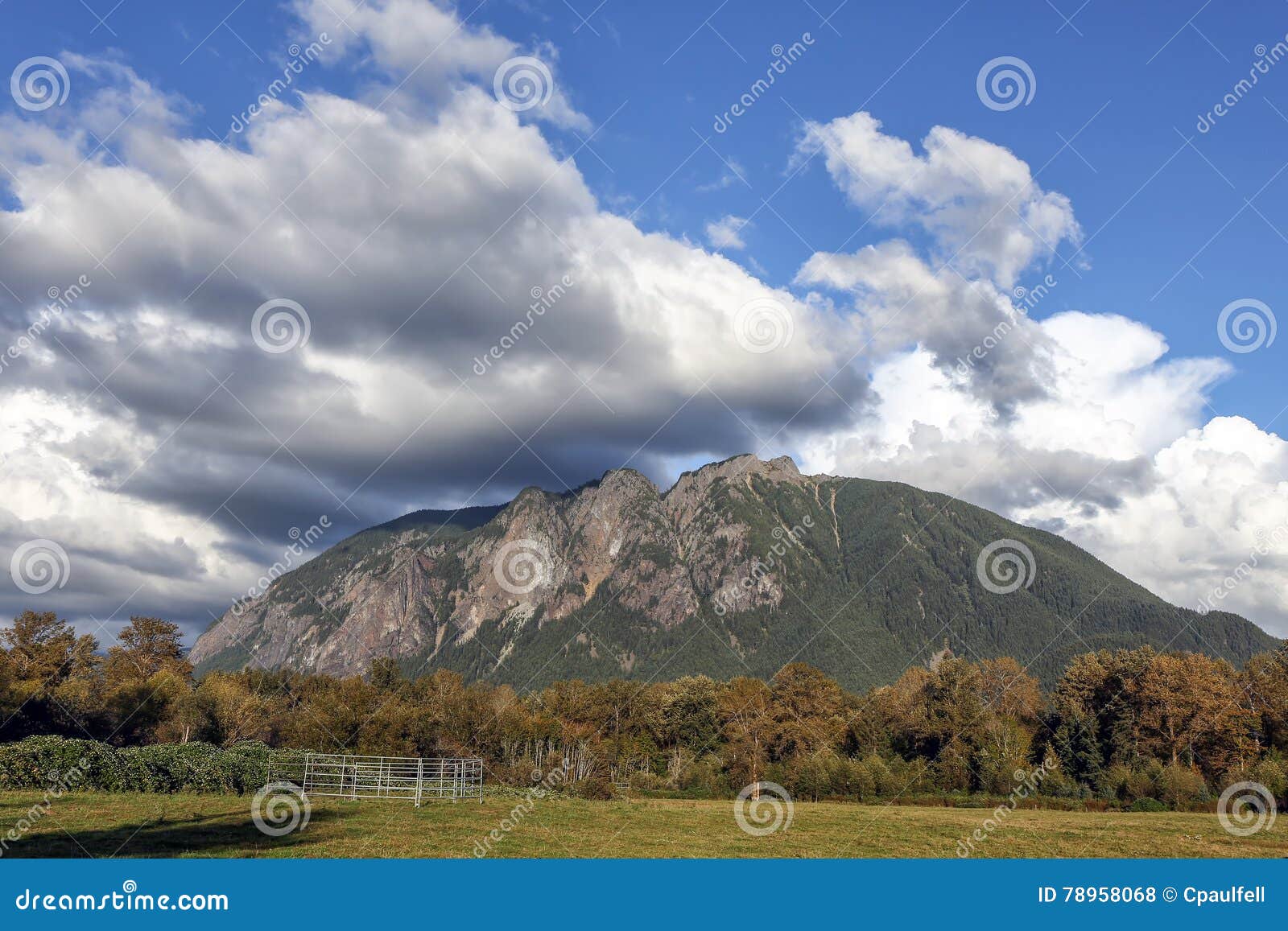 Mount Si stock photo. Image of shadows, nature, forest - 78958068