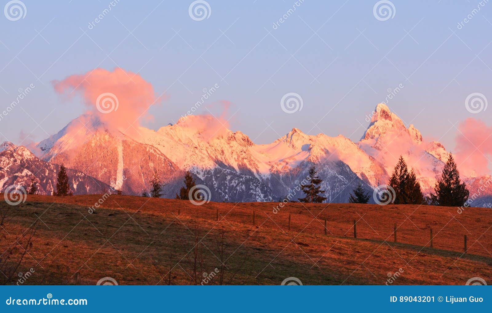 Mount Slesse at sunset stock image. Image of peak, tree - 89043201
