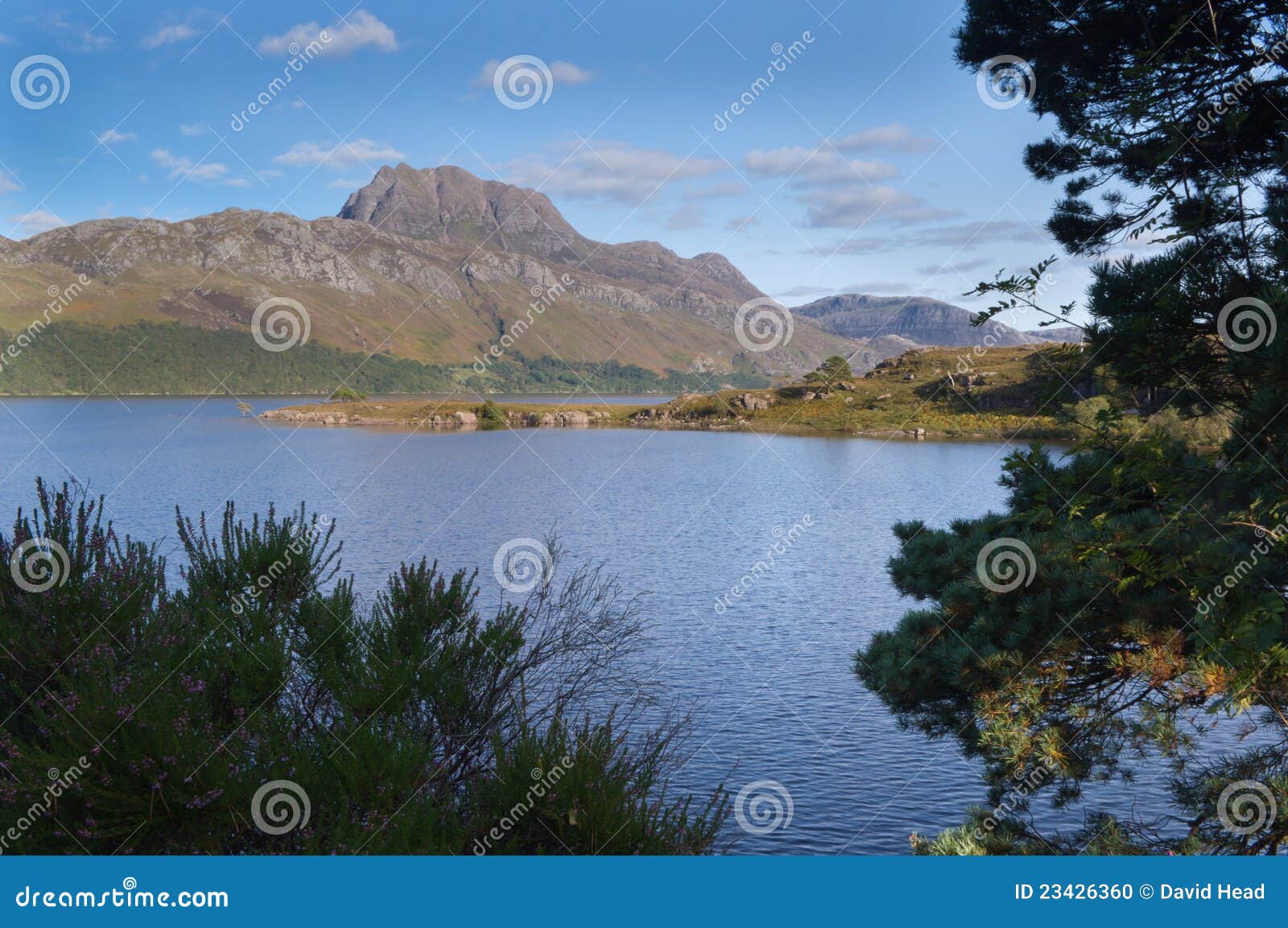 Mount Slioch and Loch Maree Stock Photo - Image of maree, water: 23426360
