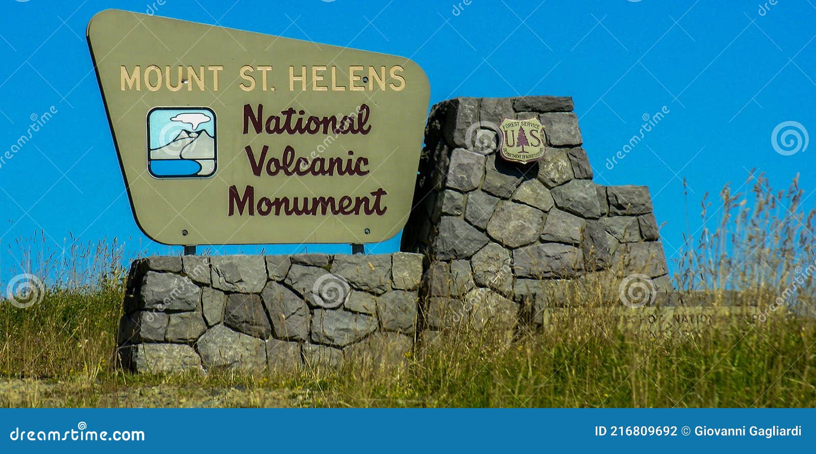 Mount St. Helens National Volcanic Monument Sign Editorial Photo ...