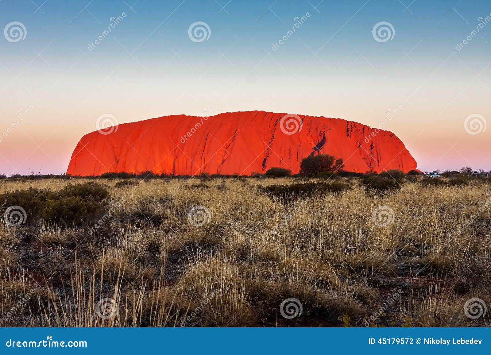 Mount Uluru at Sunset. Australia Editorial Photography - Image of plain ...