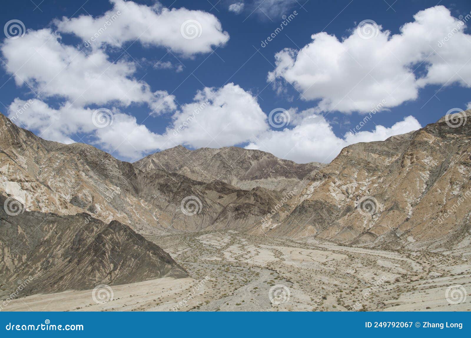 Mountain altun tagh stock image. Image of mountain, dunhuang - 249792067