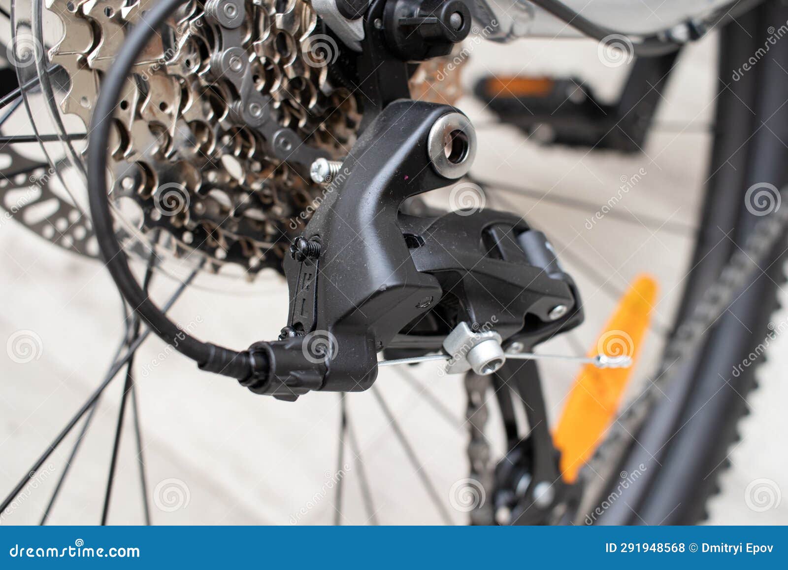 Mountain Bicycle Wheel Chain Gearshift Transmission. Stock Photo ...