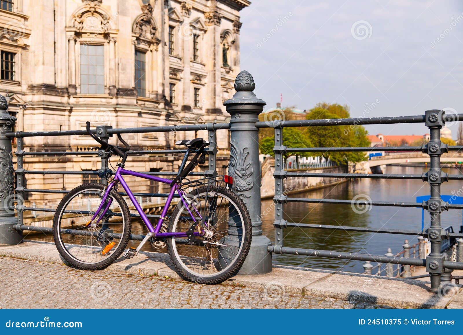 Mountain Bike in a Bridge stock image. Image of scenic - 24510375