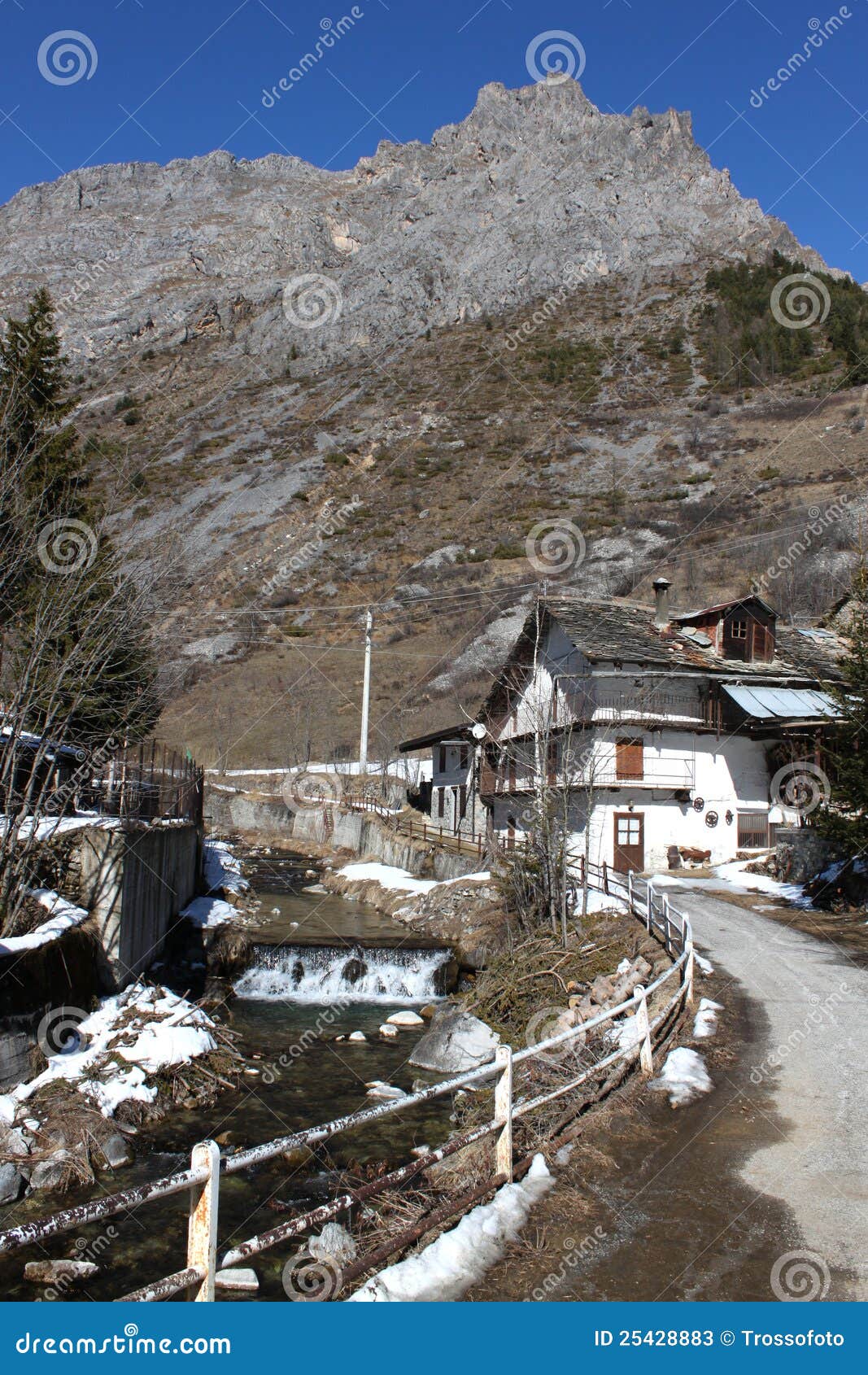 Mountain building stock image. Image of porch, cabin - 25428883