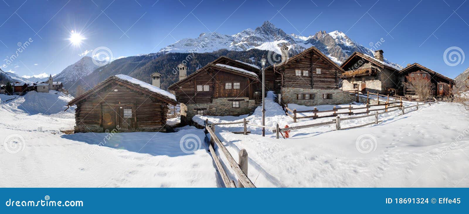 Mountain chalet stock photo. Image of cottage, building - 18691324