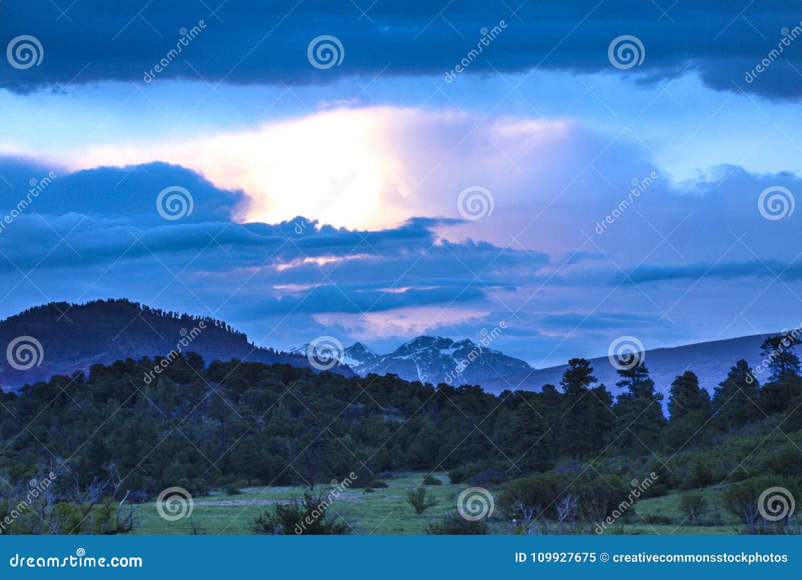 Mountain Horizon View Picture. Image: 109927675