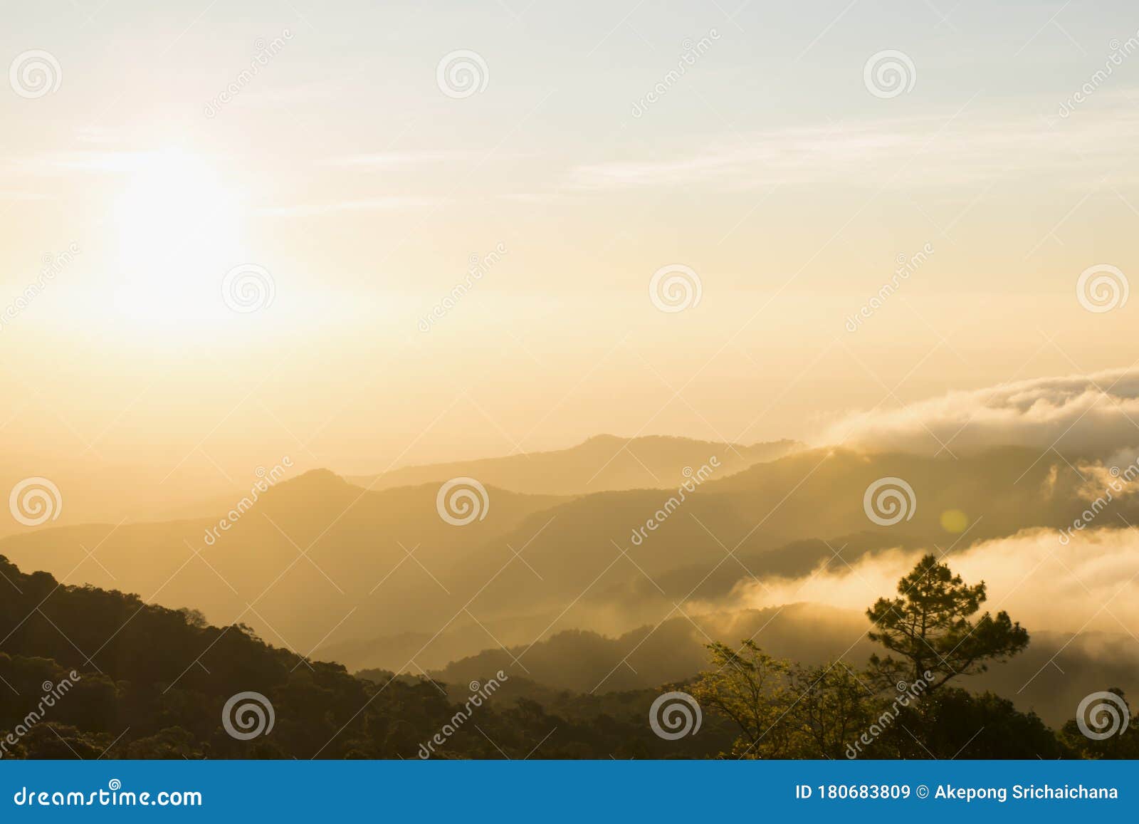 Mountain Mist sea of mist stock image. Image of mountains - 180683809