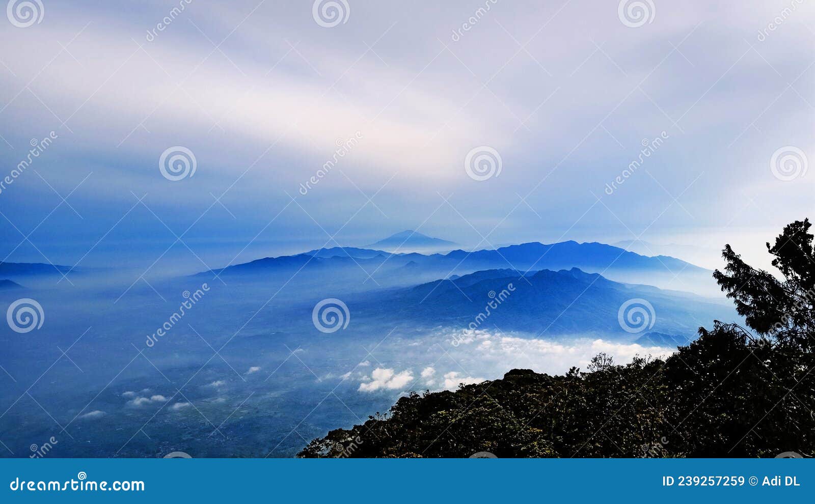 Mountain Nice Simple Fotografi Cloud Stock Image - Image of simple ...