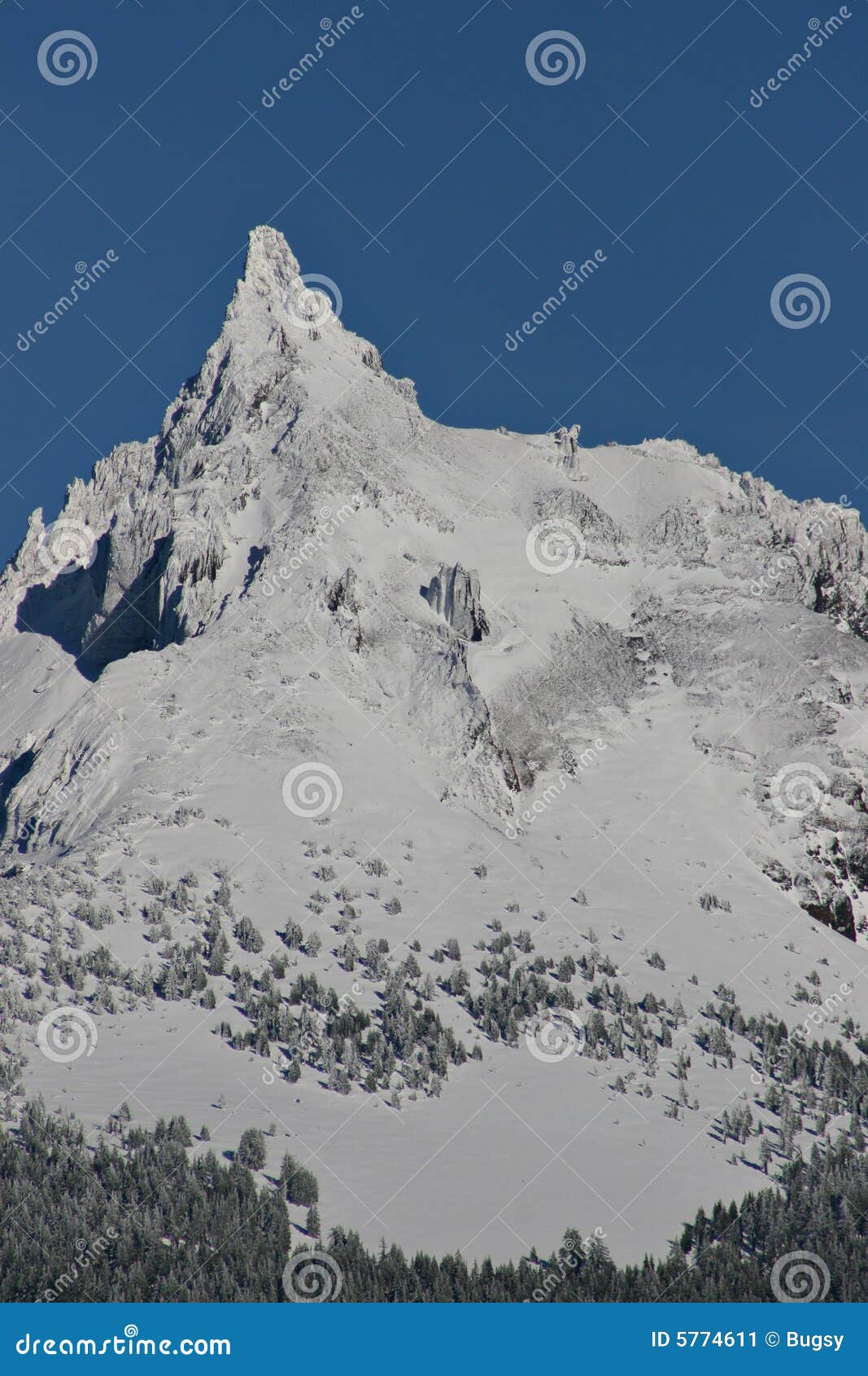 Mountain Peak with Snow stock image. Image of oregon, extreme - 5774611