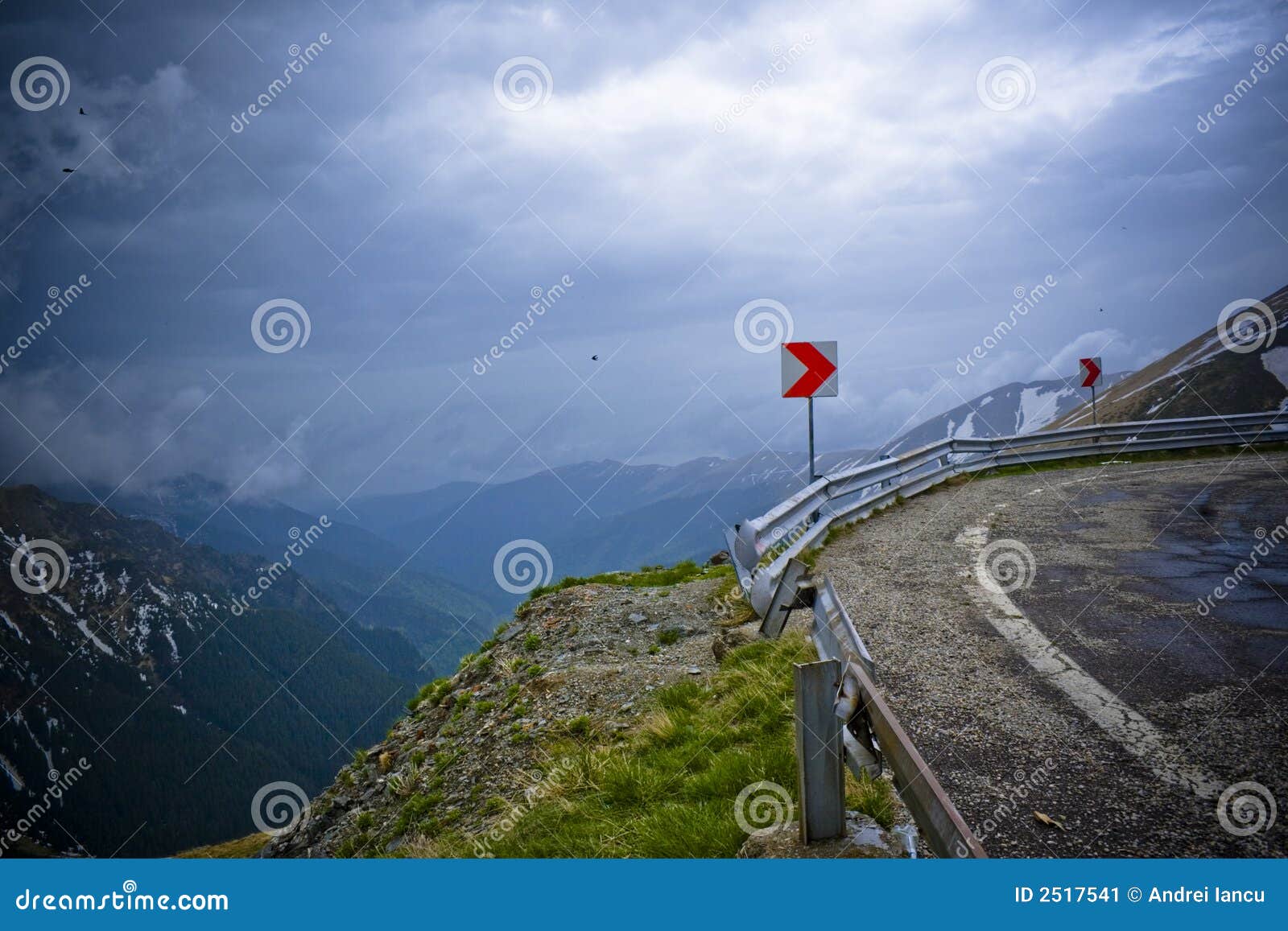 Mountain road curve stock image. Image of curve, travel - 2517541
