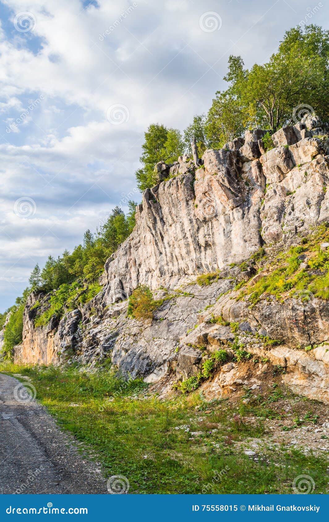 Mountain road near cliff stock image. Image of range - 75558015