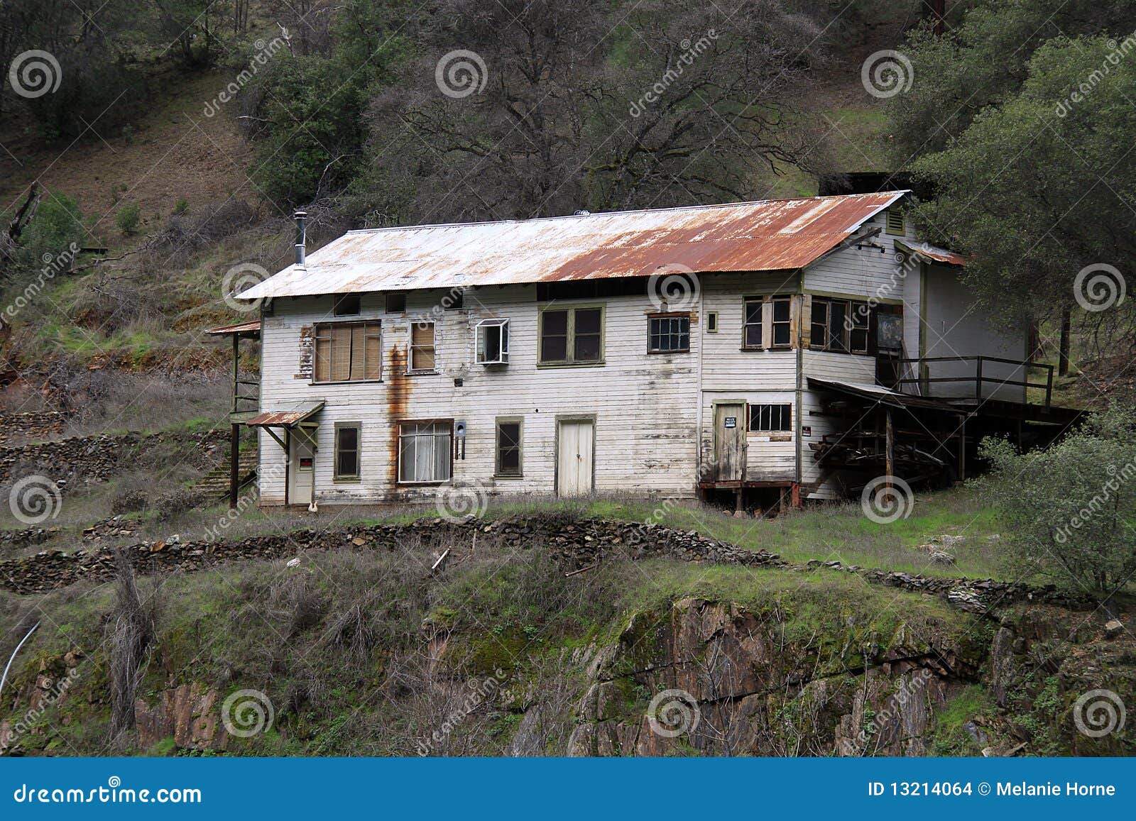 Mountain shack house stock photo. Image of plot, store - 13214064