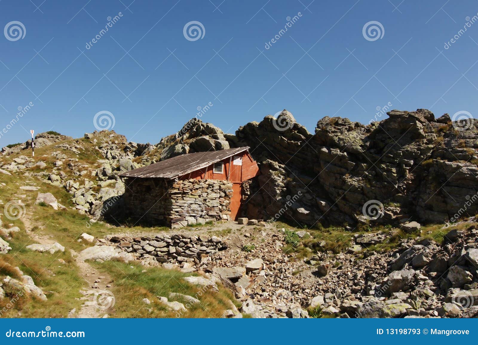 Mountain shelter stock image. Image of climbing, refuge - 13198793