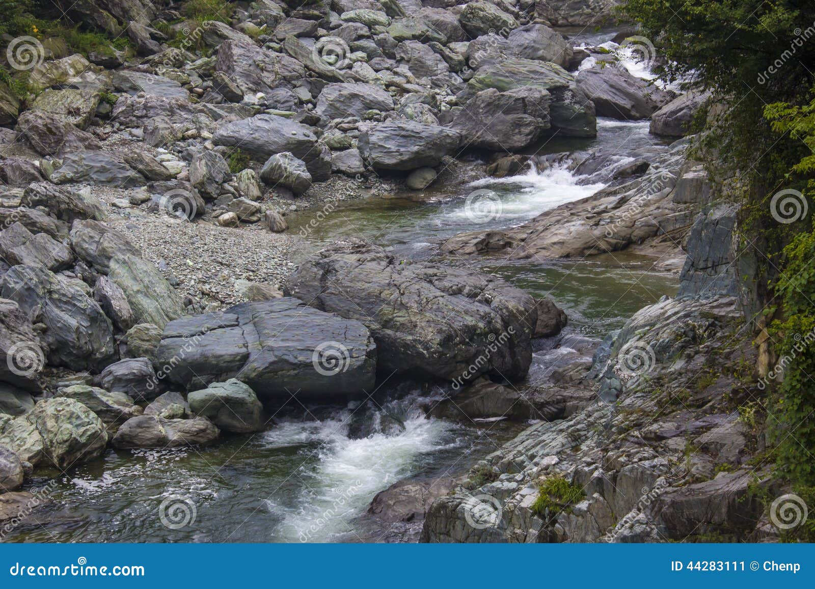 The mountain stone bank stock image. Image of oxygen - 44283111