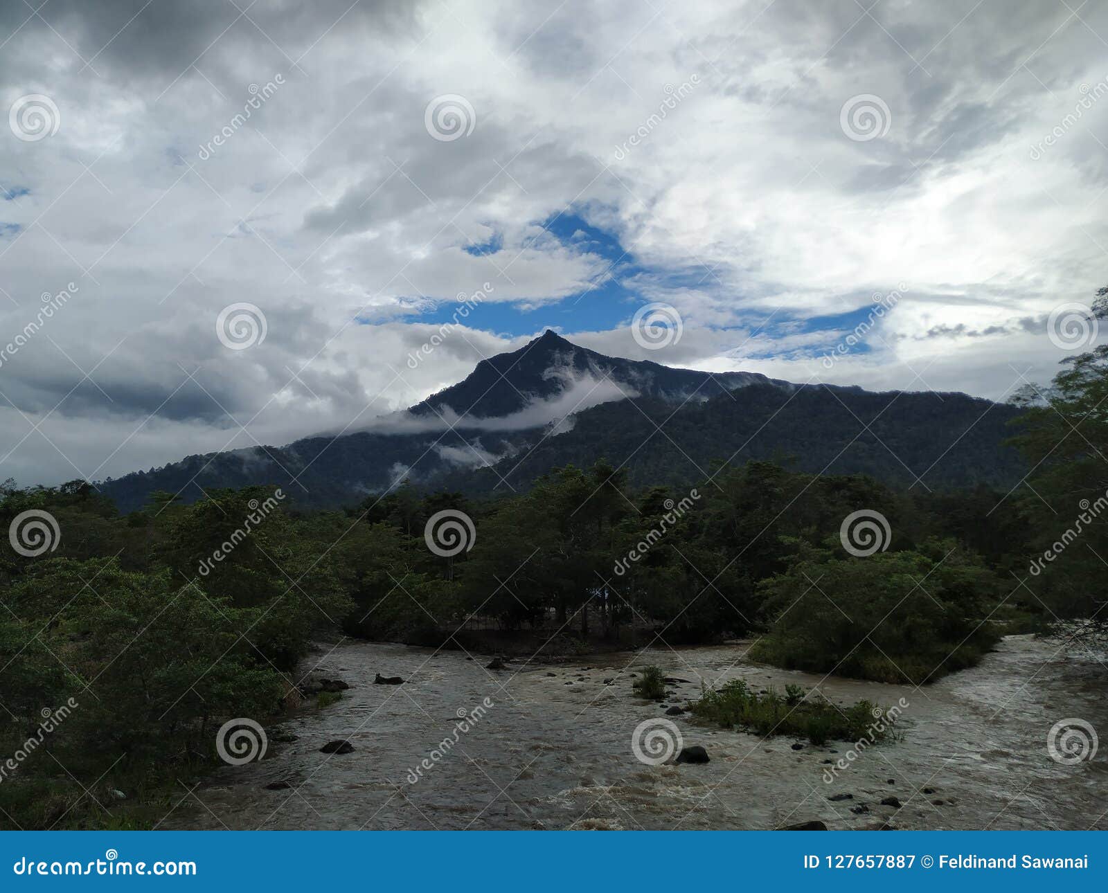 A Mountain and the Two Rivers Stock Image - Image of rivers, cloud ...