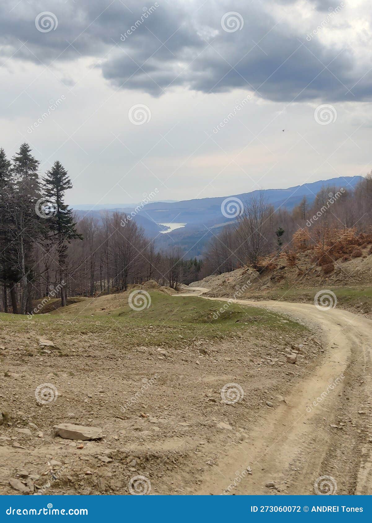 Mountain Vacation Dusty Roads Stock Photo - Image of lake, vacation ...