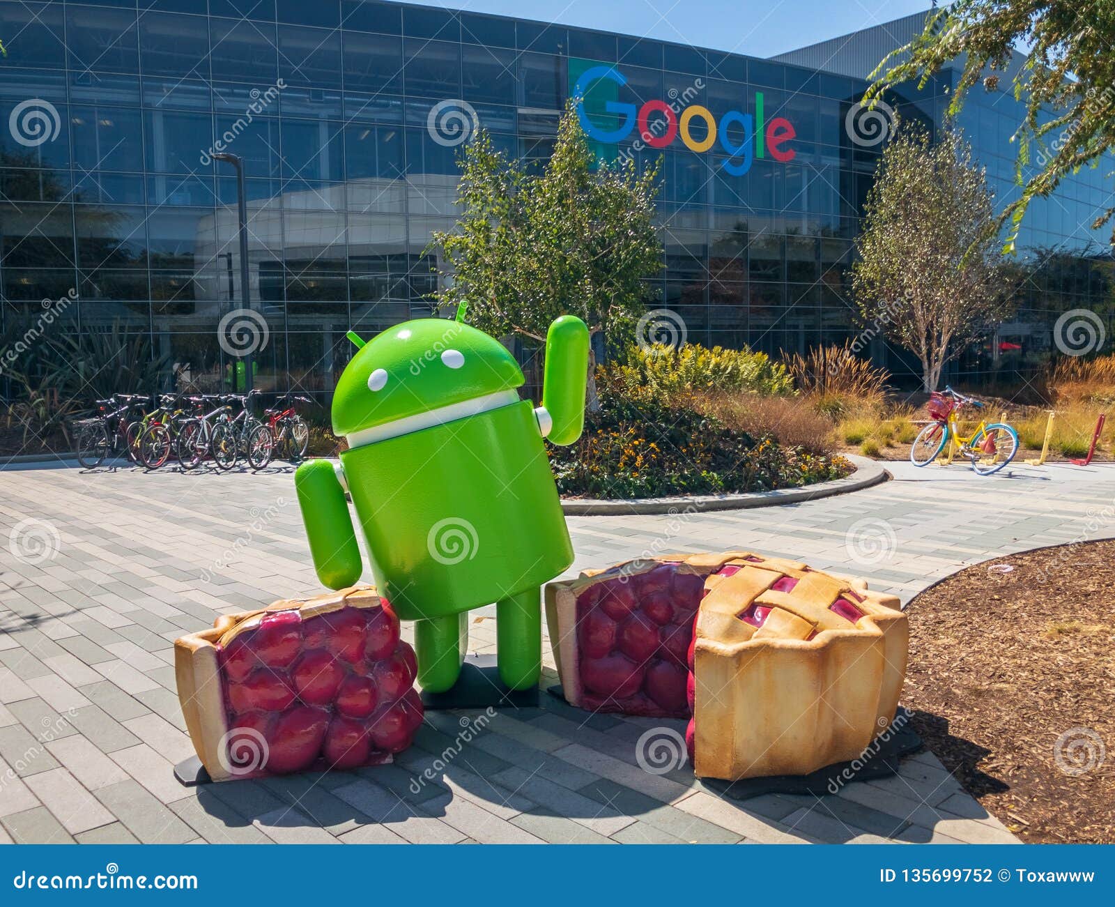 Android Statue in Googleplex Headquarters Main Office Editorial ...
