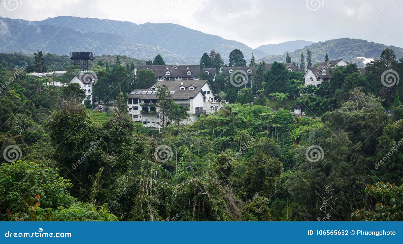 Mountain Villas in Cameron Highlands Stock Photo - Image of retirement ...