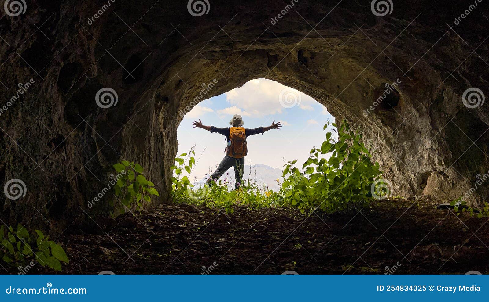 Mountaineer Explorer`s Cave Curiosity and Excursion Stock Image - Image ...