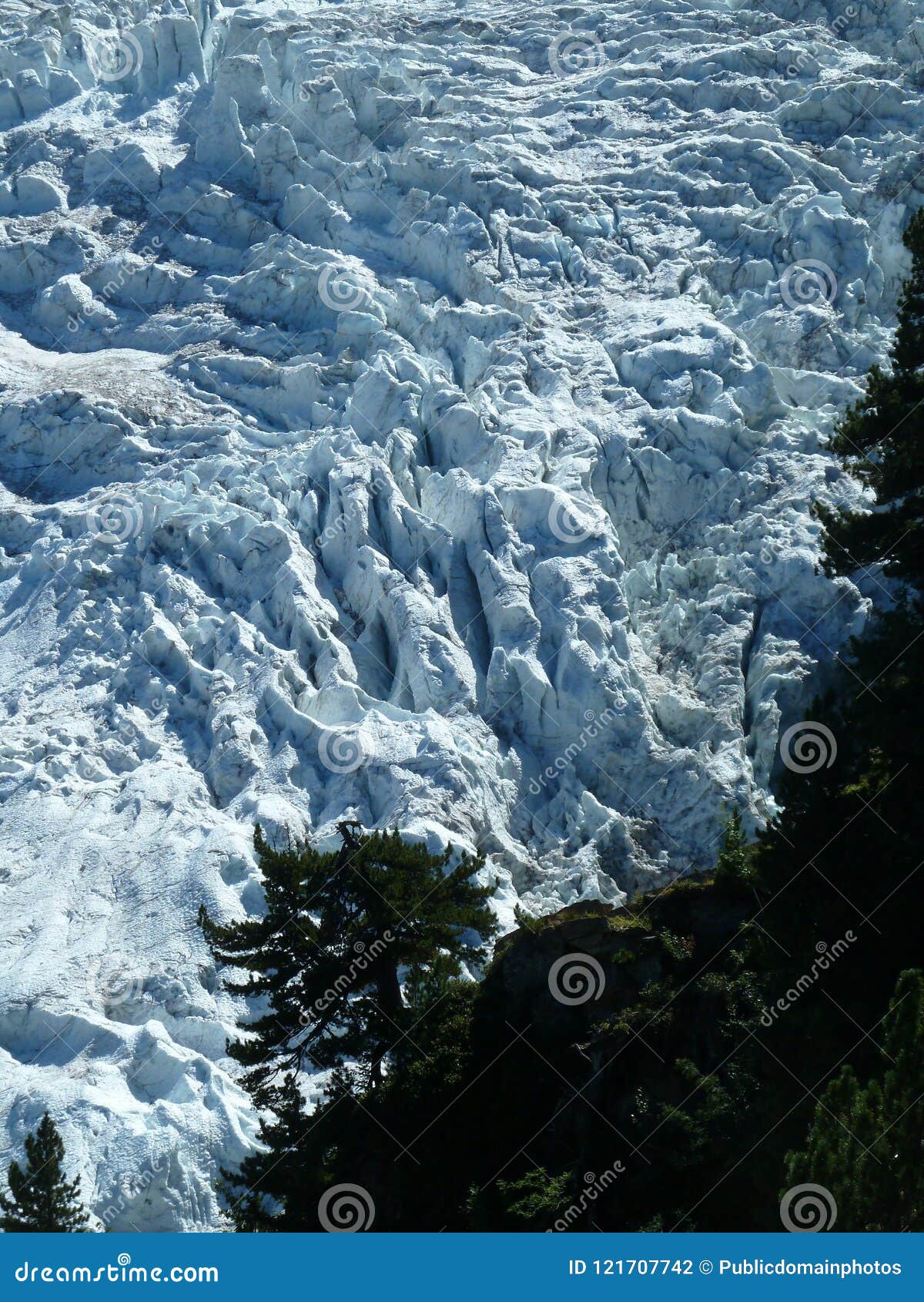 Mountainous Landforms, Winter, Mountain, Snow Picture. Image: 121707742