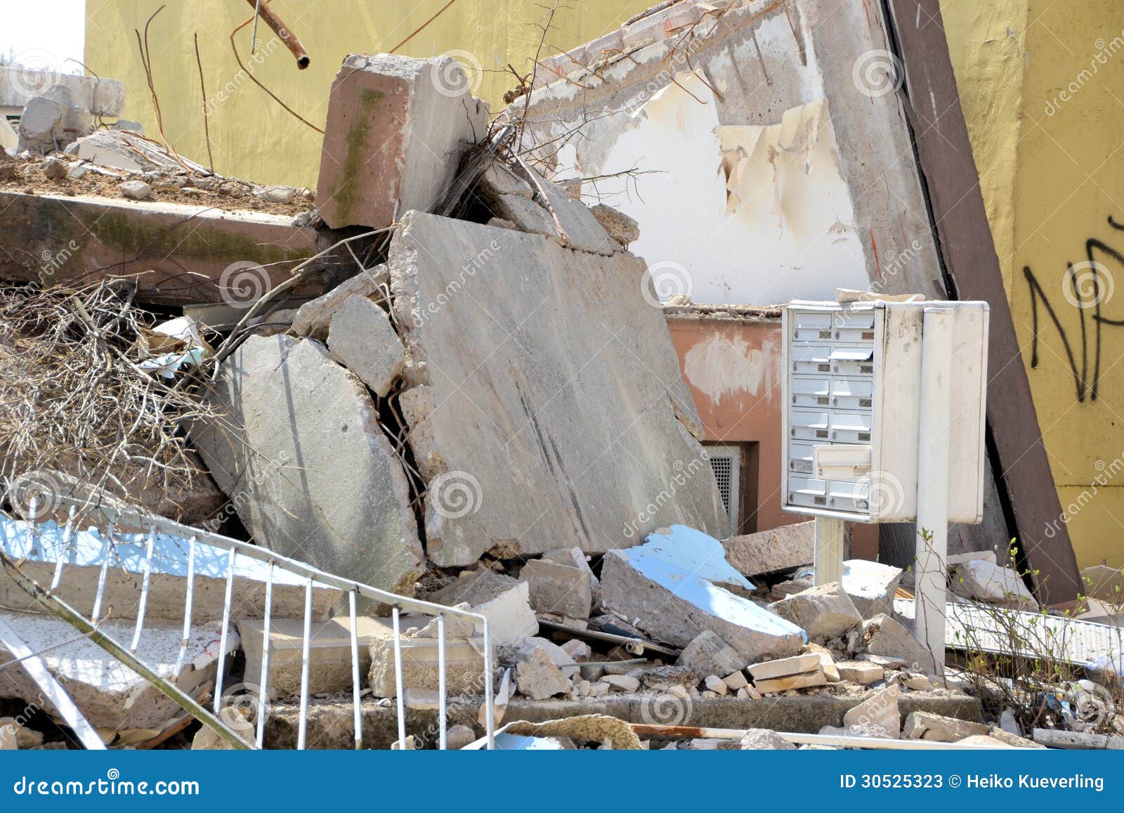 Mountains of debris stock image. Image of removing, town - 30525323