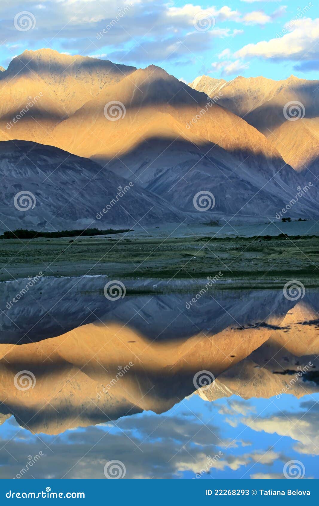 Mountains and Reflection in Water. Sunset Stock Image - Image of ...