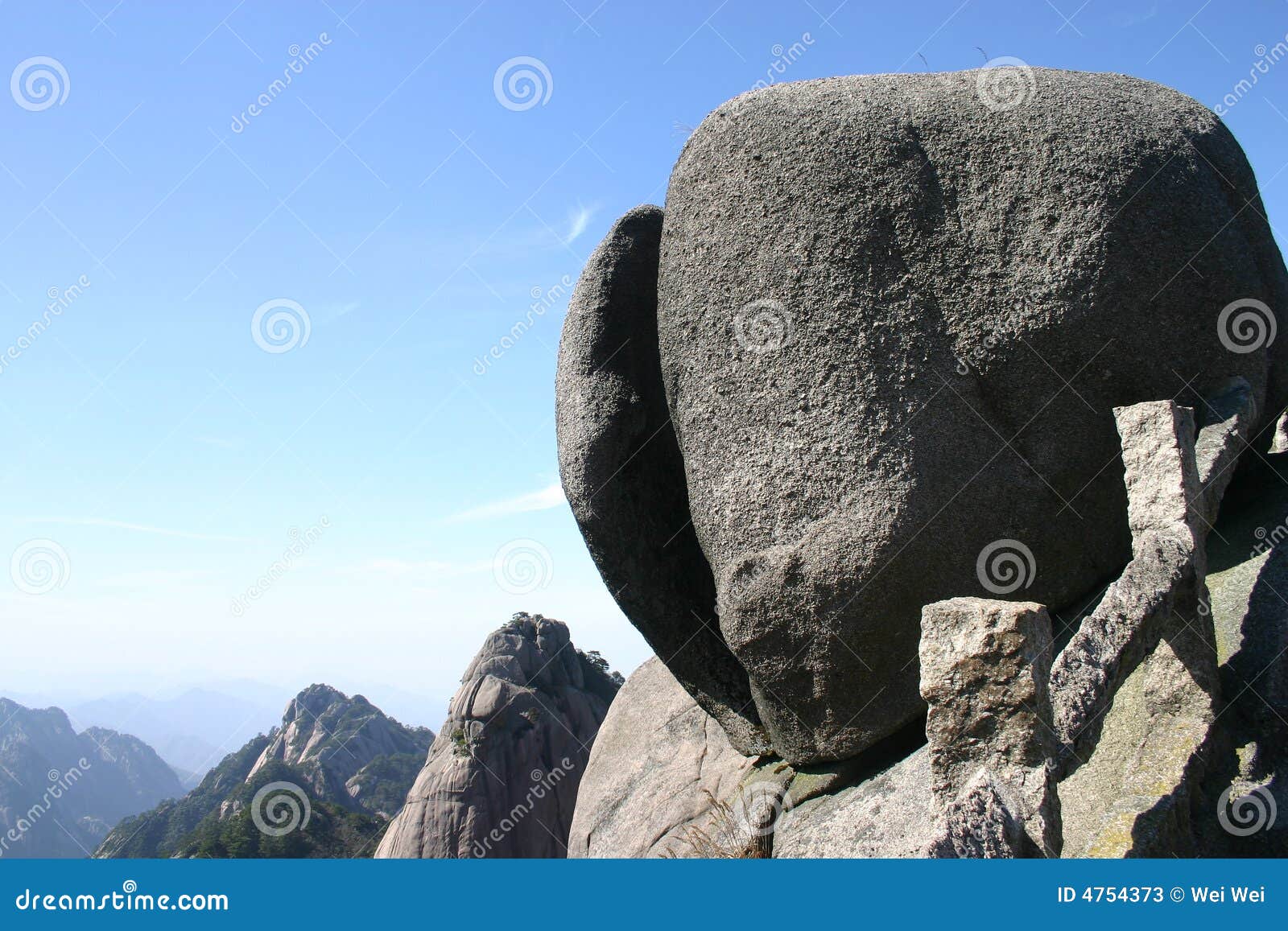 Mountaintop boulders stock image. Image of mountaintop - 4754373