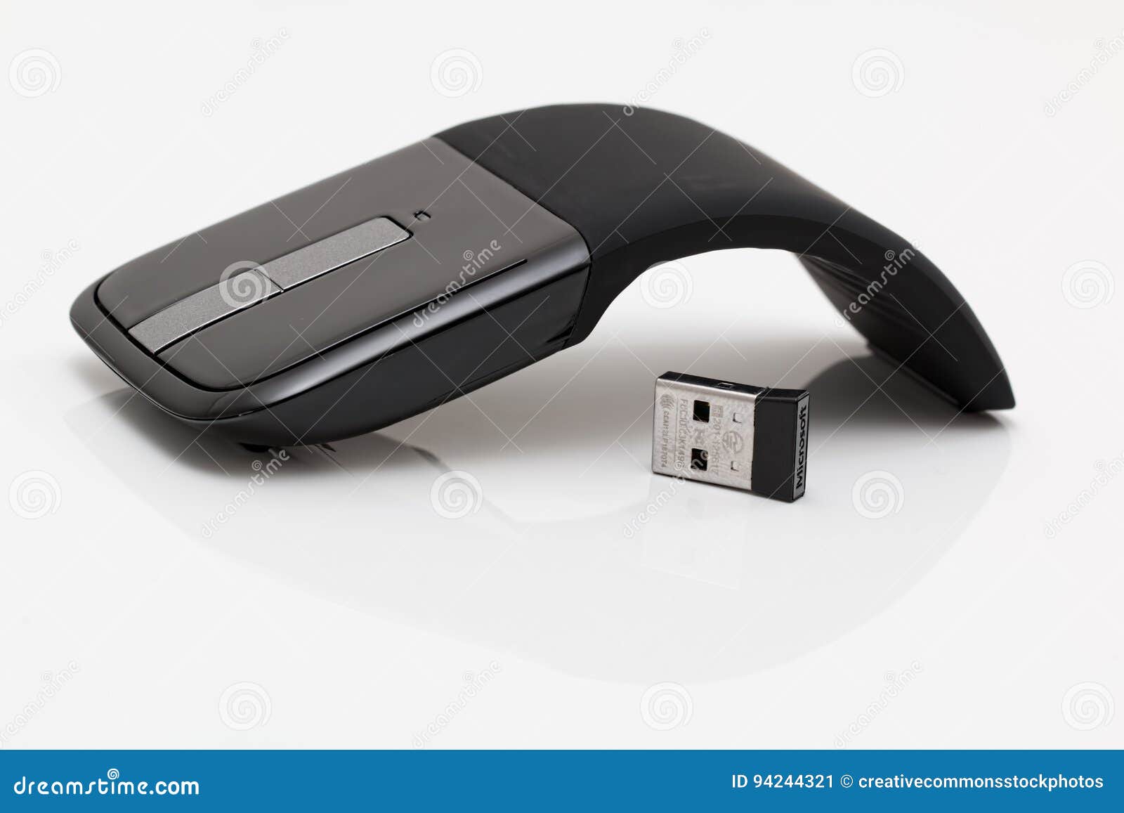 Mouse And USB Drive Picture. Image: 94244321